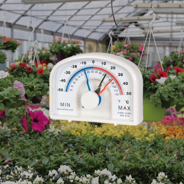 MicroTherma 2K Microprocessor thermometer with automatic re-calibration